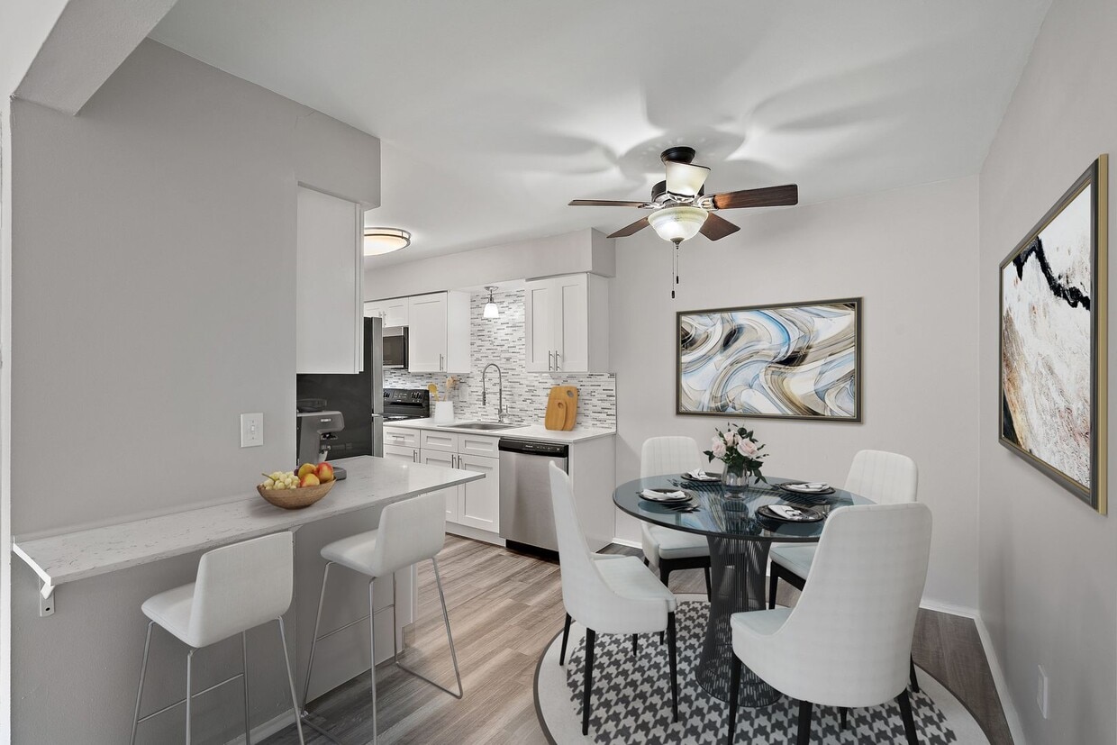 Hines Park Place Apartments - 14090 Brougham Ct Plymouth, MI 48170 ...