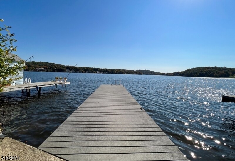 20 Shore Rd, Hopatcong, NJ 07843 - House Rental in Hopatcong, NJ ...