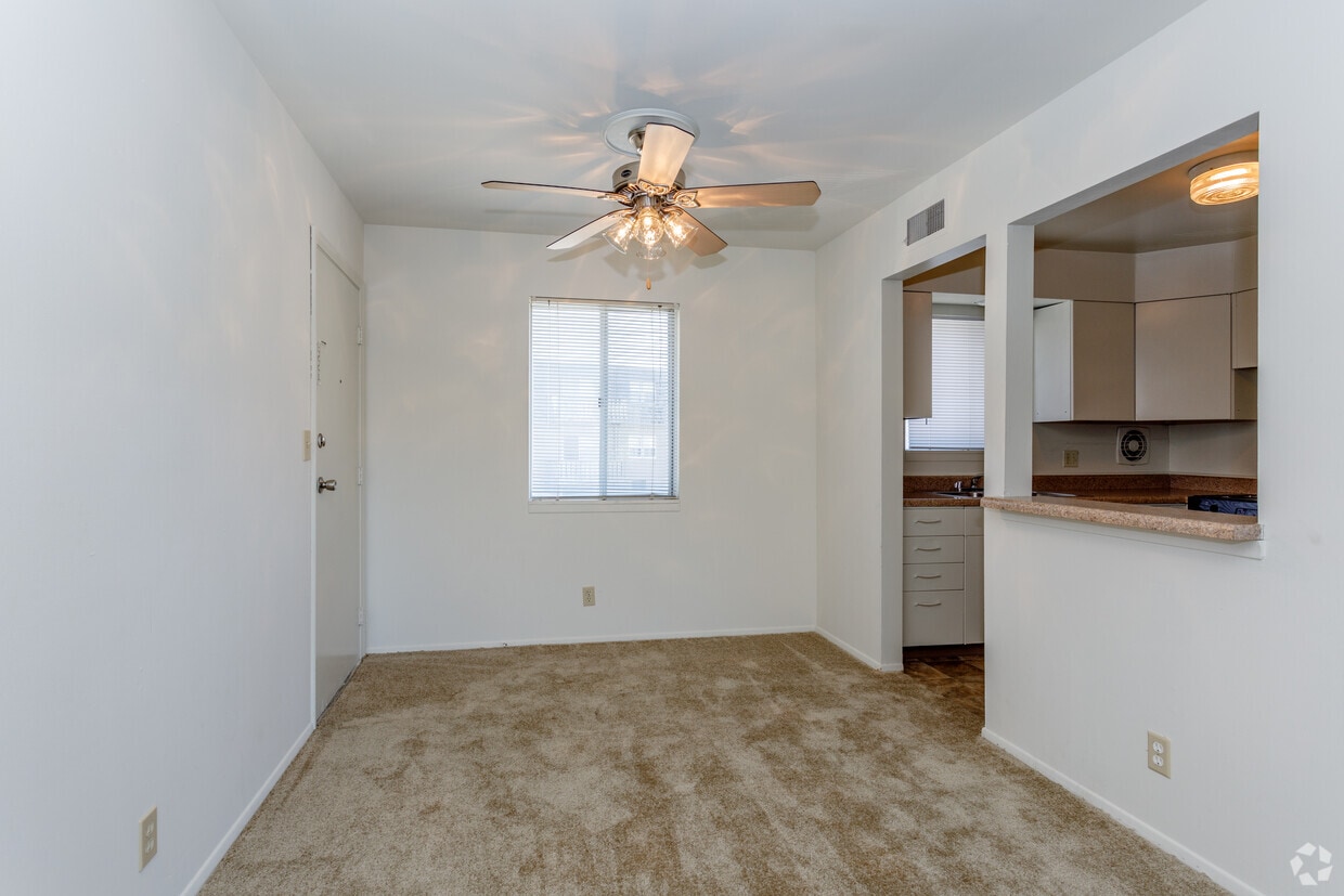 Colonial Gardens - 8747 Broadmoor St Overland Park, KS 66212 ...