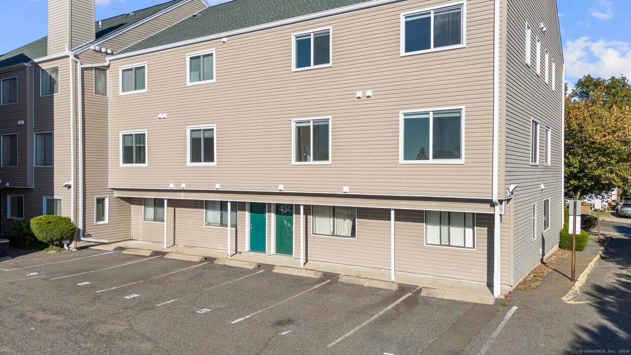 31 Stuart Ave Unit APT 12, Norwalk, CT 06850 - Condo for Rent in ...