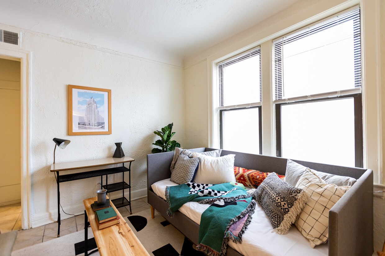 Eastpointe - 1130 Holcomb St Detroit, MI 48214 | Apartments.com