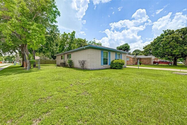 1203 Beaver Bend Rd, Houston, TX 77088 - House Rental in Houston, TX ...