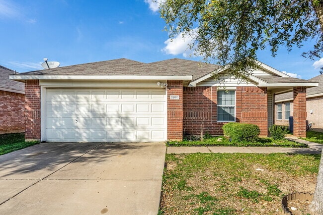 Lasater Ranch Apartments for Rent with a Yard - Crowley, TX - Updated ...