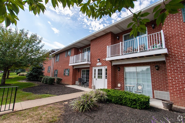 Freedom Estates Apartments for Rent with Hardwood Floors - Bethlehem ...