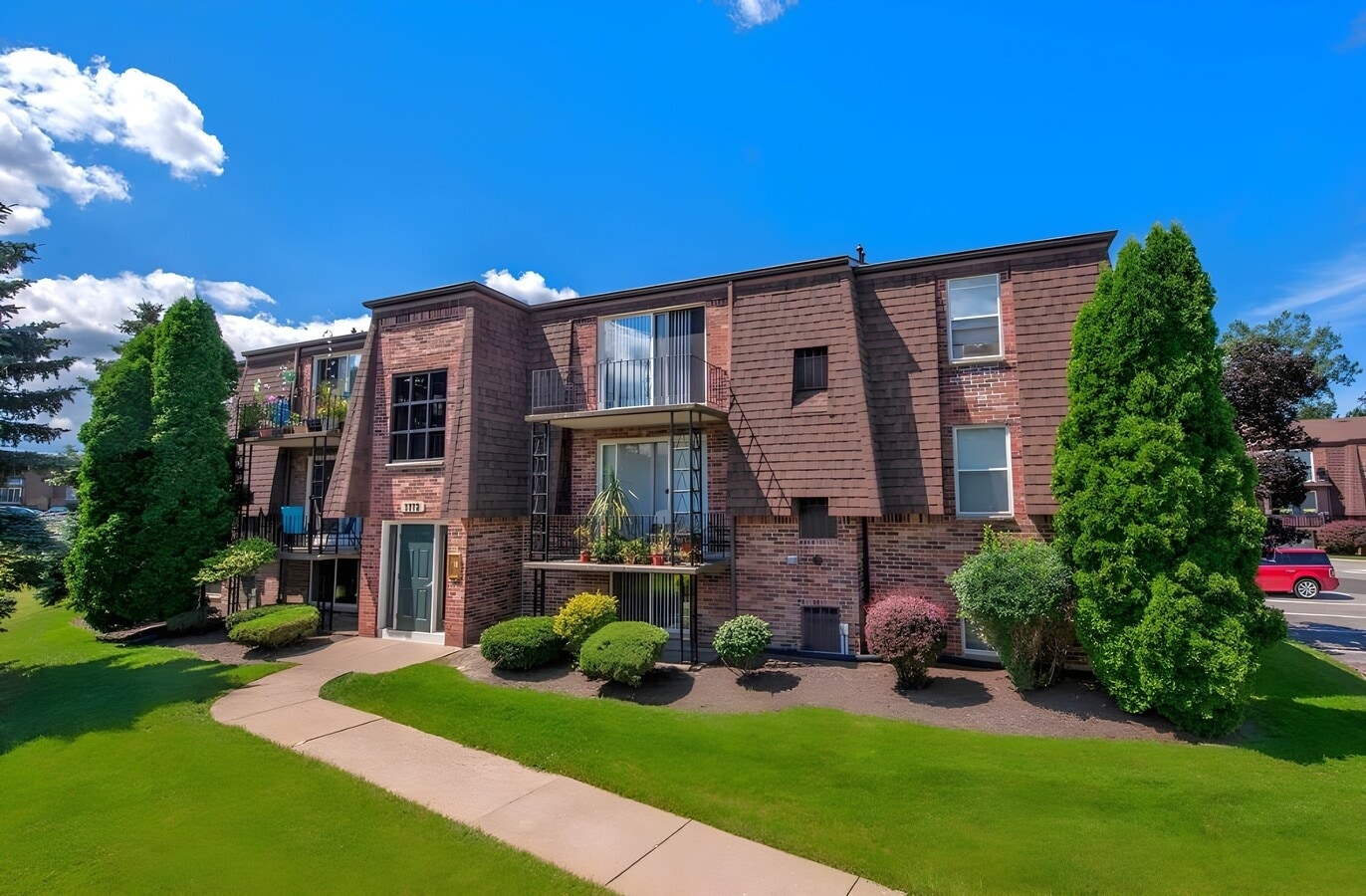 Regency Court - 3835 Teachers Ln Orchard Park, NY 14127 | Apartments.com