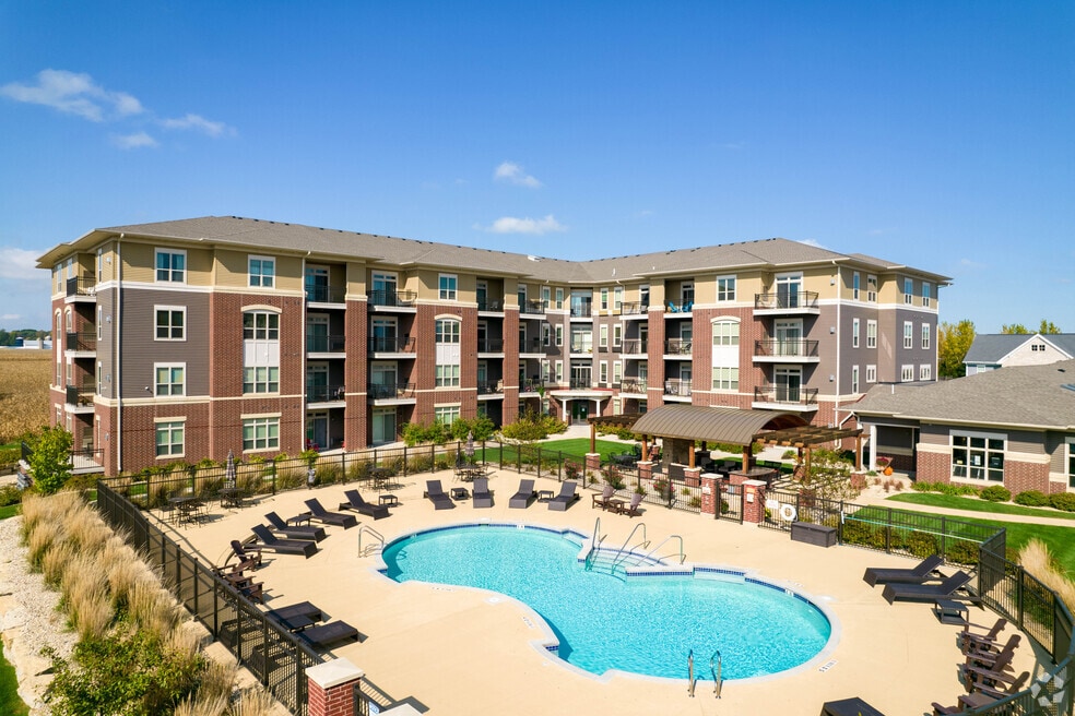 Apartments for Rent with a Swimming Pool Near Stony Ridge | Apartments.com