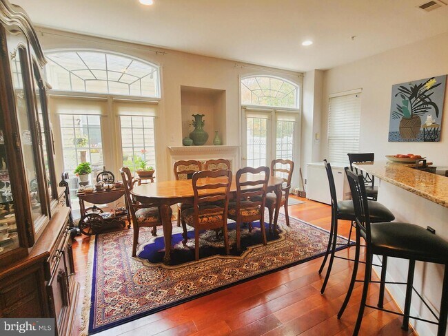 13006 Town Commons Dr, Germantown, MD 20874 - Townhome Rentals in ...