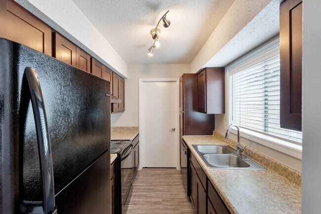 Hunters Pointe Apartments - 1841 Prospect Dr Charlotte, NC | Apartments.com