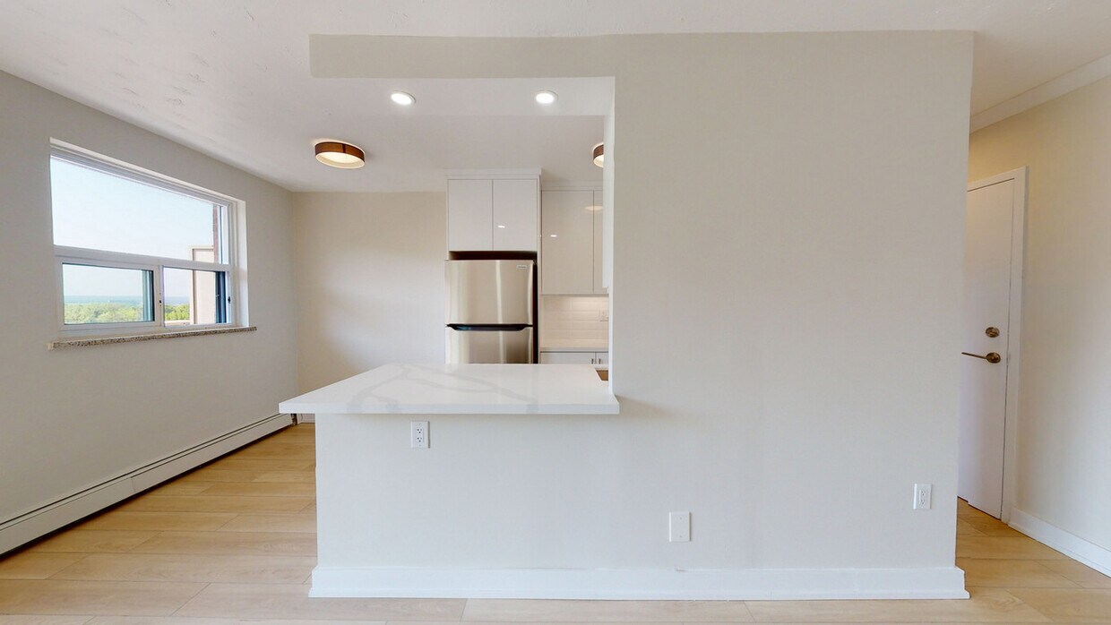 718 Lawrence Apartments - 718 Lawrence Rd Hamilton, ON | Apartments.com