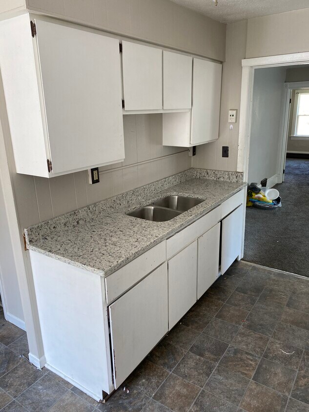 1922 Green St Unit Upper duplex, Racine, WI 53402 - 1922 Green St ...