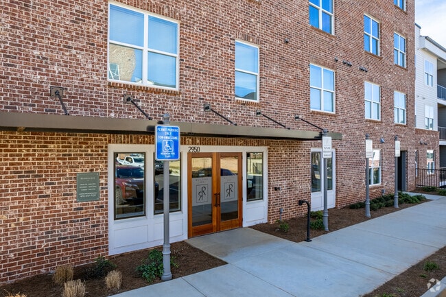 Richmond Row - Apartments in Suwanee, GA | Apartments.com