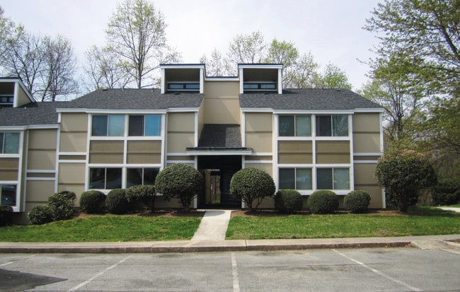 Cloisters And Foxfire Apartments
