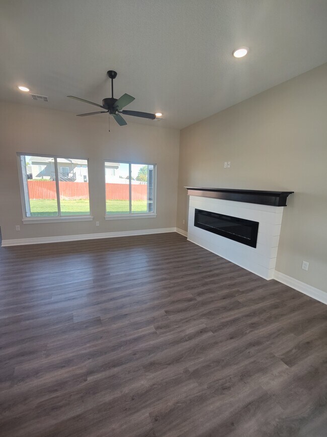 2021 S Michelle St, Wichita, KS 67207 - House Rental in Wichita, KS ...