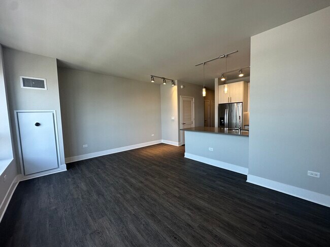 733 S Wells St, Chicago, IL 60607 - 733 S Wells St Chicago, IL 60607 ...