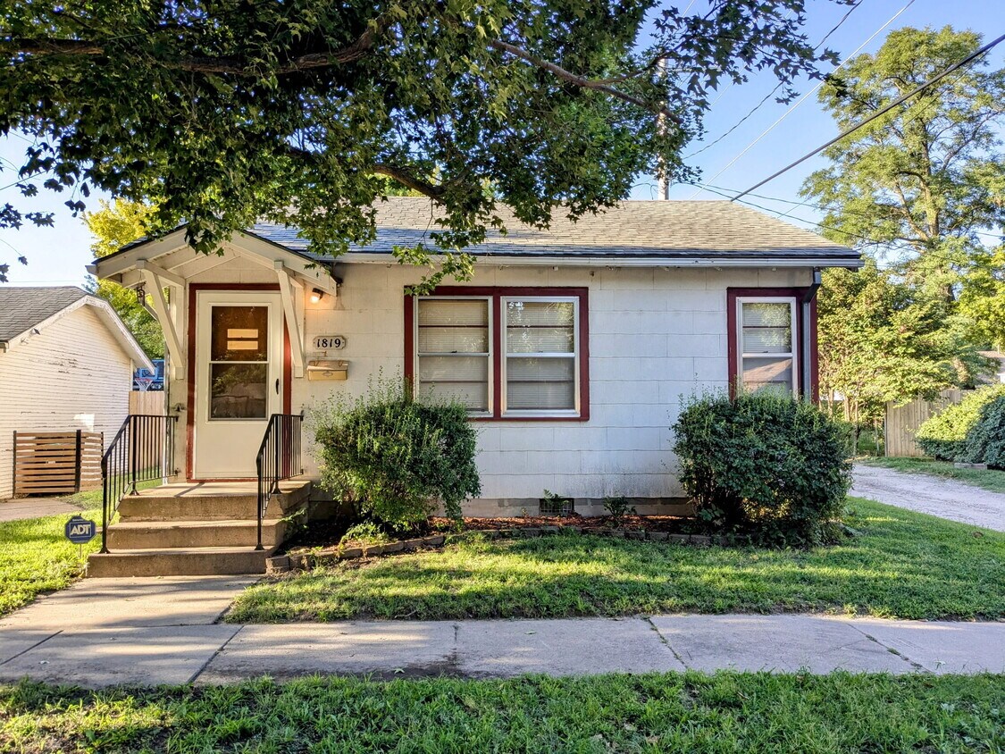 1819 Harrison, Wichita, KS 67203 - House Rental in Wichita, KS ...