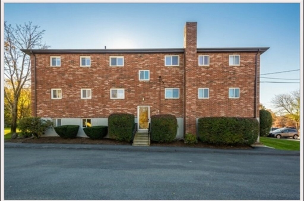 40 Westgate Rd Unit 5, Boston, MA 02467 - Condo for Rent in Boston, MA ...