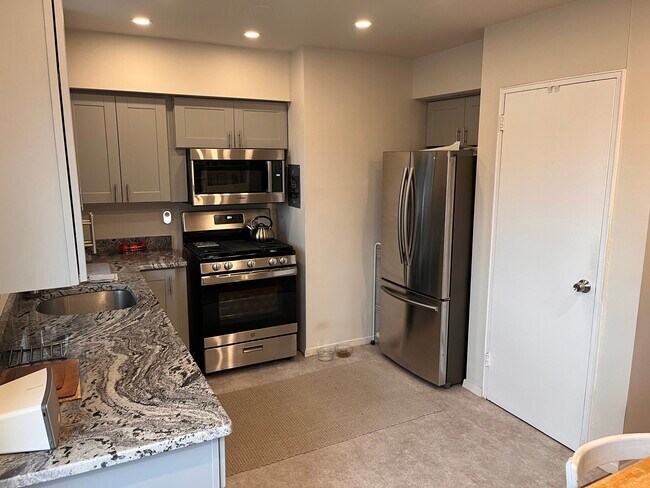 The Jennifer at Adelphi - 9420-9424 Adelphi Rd Hyattsville, MD ...