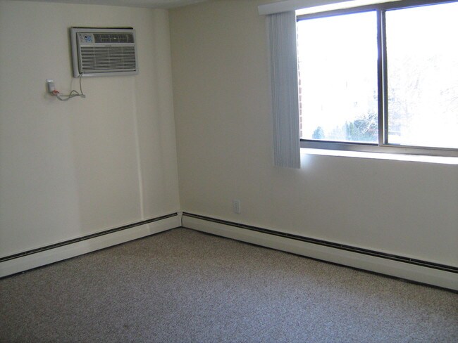 Hamilton Place Apartments - Watertown, MA | Apartments.com