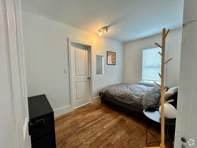 Far East Side Apartments for Rent with High Ceilings - Detroit, MI ...