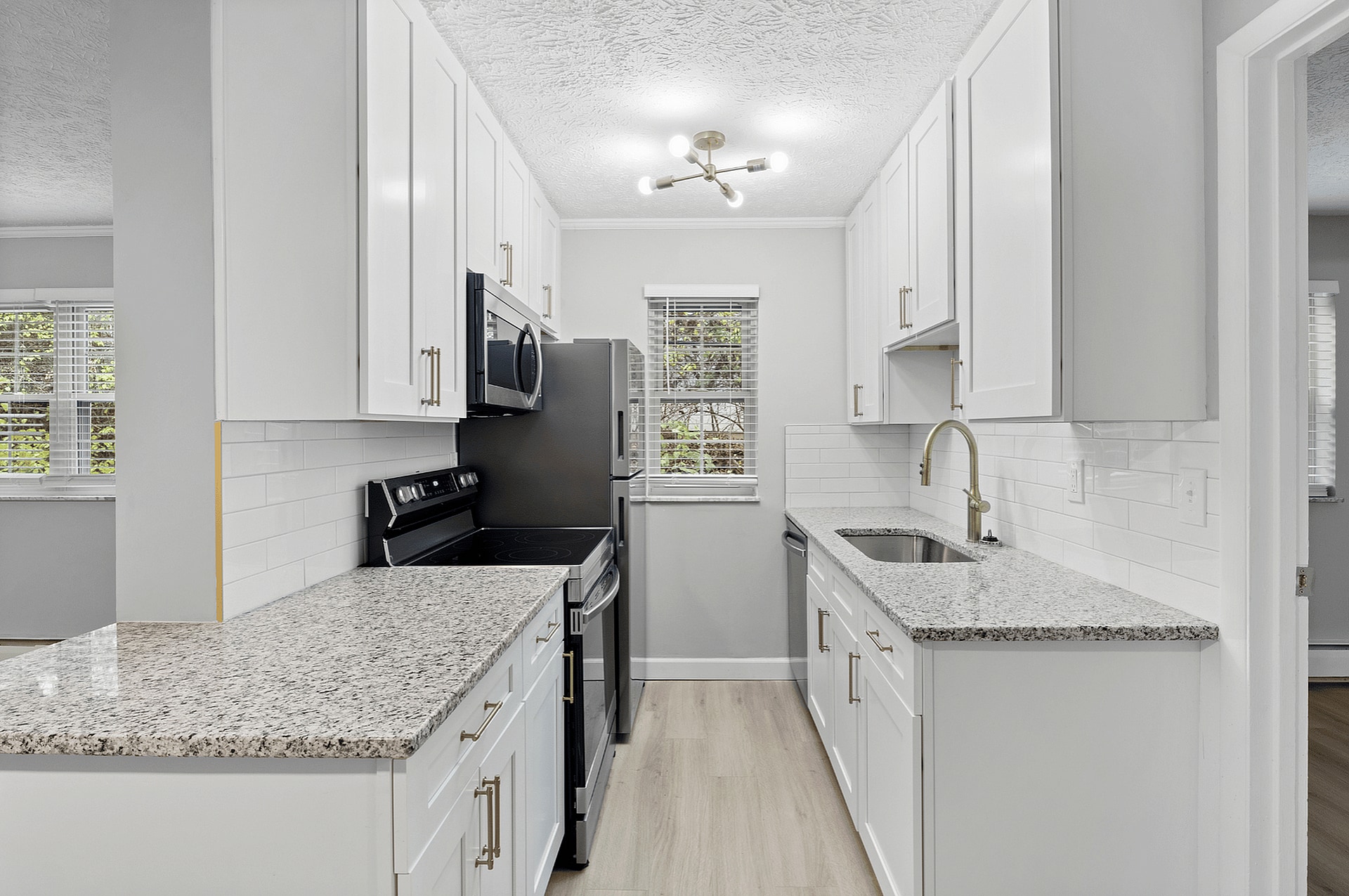 The Courtyard of Oakley - 3805-3815 Ferdinand Pl Cincinnati, OH 45209 ...