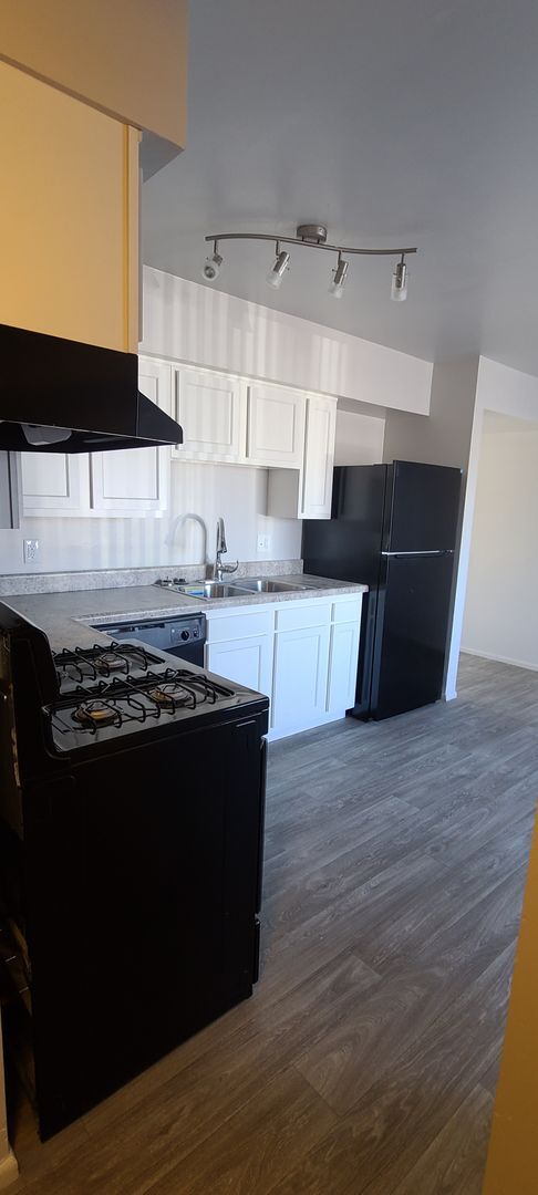 River Pointe Townhomes Apartments - 859 Buchanan St Fort Wayne, IN ...