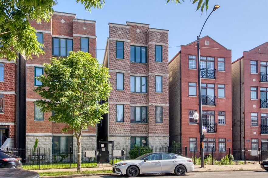 2347 W Harrison St Unit 2, Chicago, IL 60612 | Apartments.com