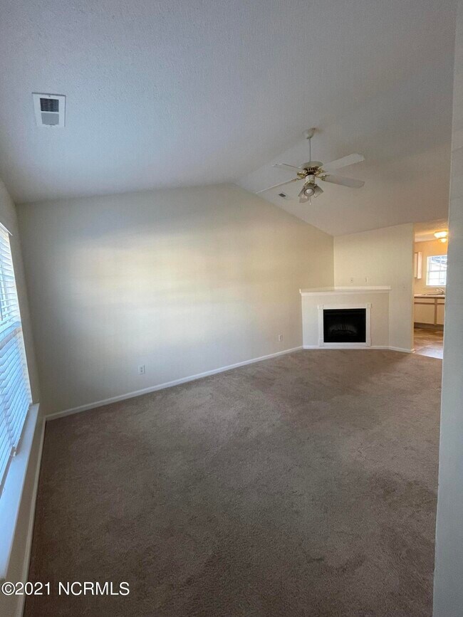 559 Corbin St, Jacksonville, NC 28546 - Townhome Rentals in ...