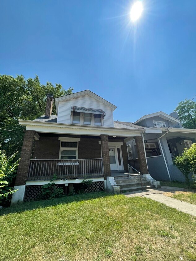 823 Blair Ave, Cincinnati, OH 45229 - House Rental in Cincinnati, OH ...