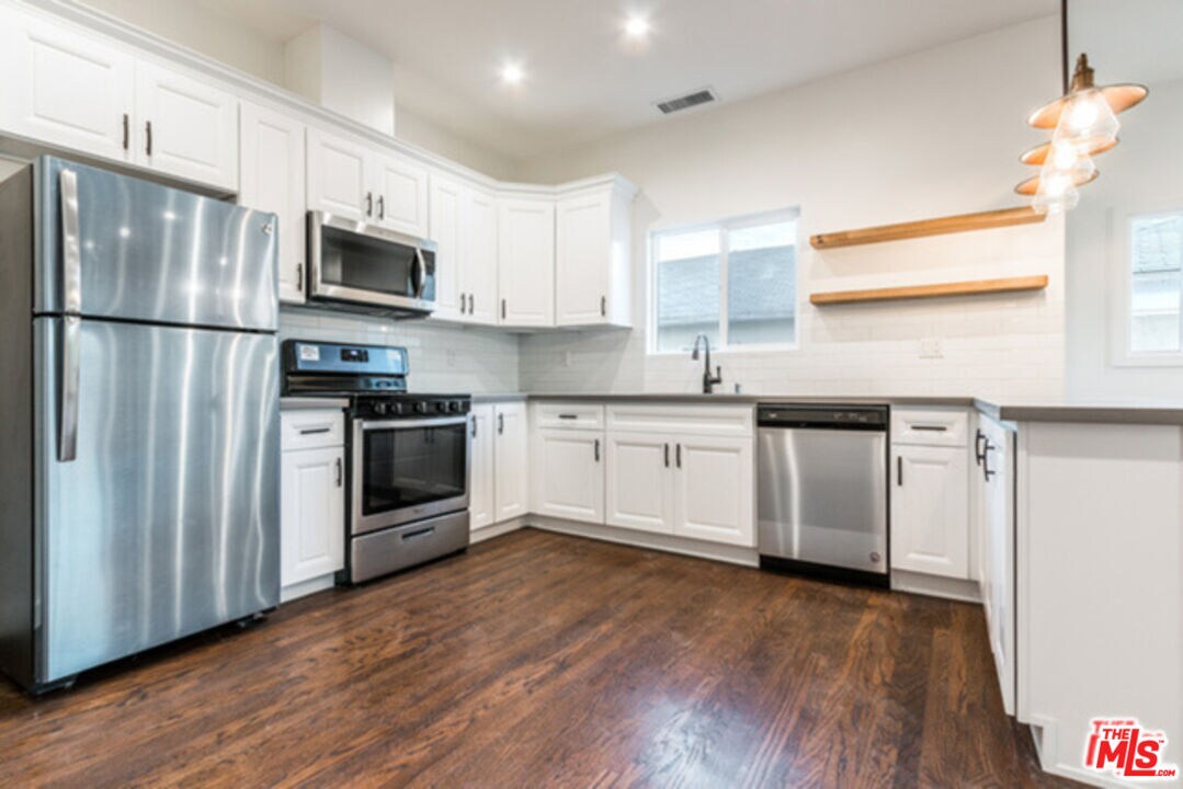 5068 W 20th St, Los Angeles, CA 90016 - Room for Rent in Los Angeles ...