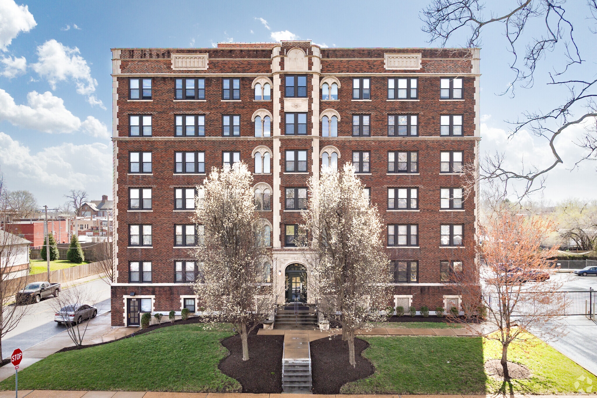 Echo STL - 5904 Enright Ave Saint Louis, MO 63112 | Apartments.com