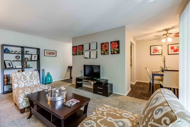 Summit at Keystone Apartments - Indianapolis, IN | Apartments.com