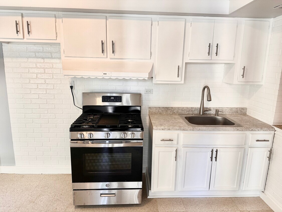 4411 W Walton St, Chicago, IL 60651 - 4411 W Walton St Chicago, IL ...