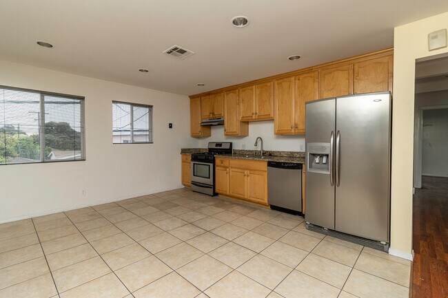 11362 Culver Blvd, Los Angeles, CA 90066 - Townhome Rentals in Los ...