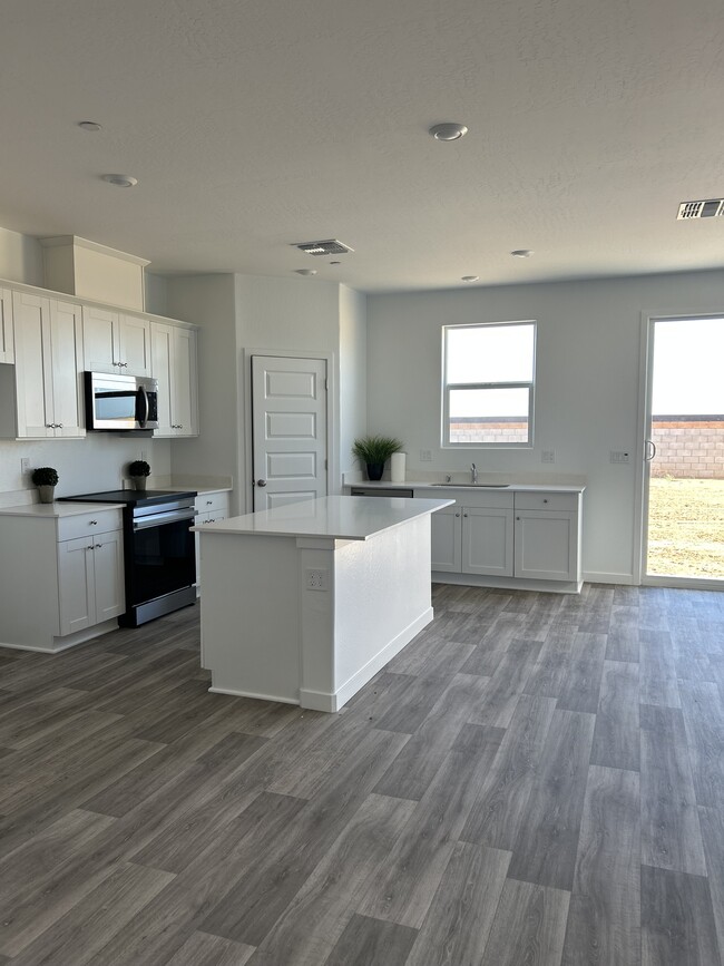 Apartments for Rent with a Walk-In Closet in Shafter CA | Apartments.com