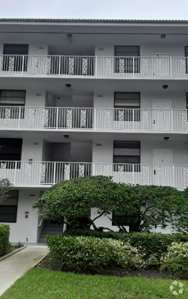 The President Country Club Apartments for Rent with a Living Room ...