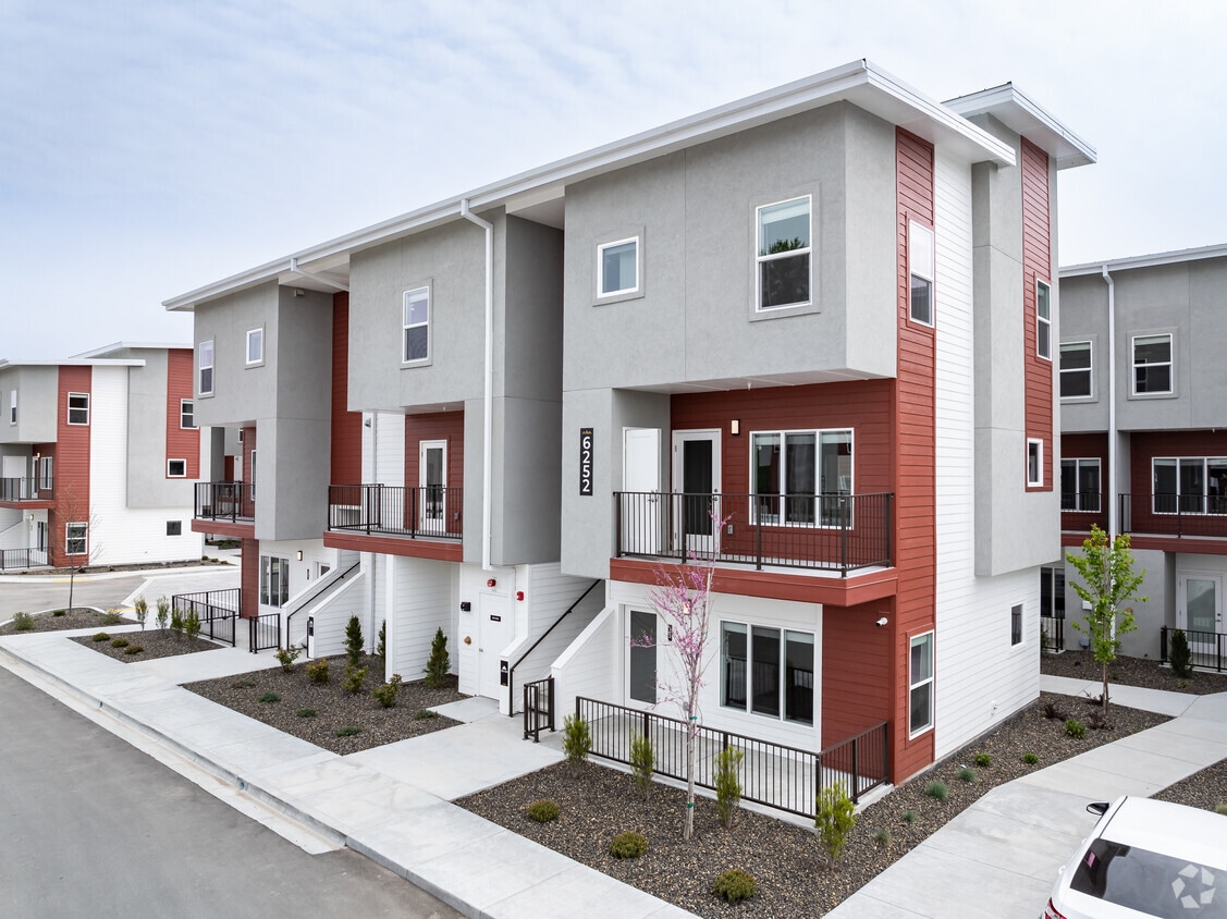 The Edge at State | Apartments & Townhomes - 6230 W State St Boise, ID ...
