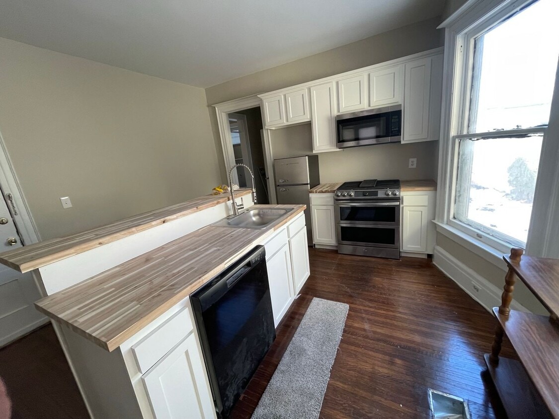 215 S Goodman St Unit 215 S Goodman St Apt 2, Rochester, NY 14607 ...