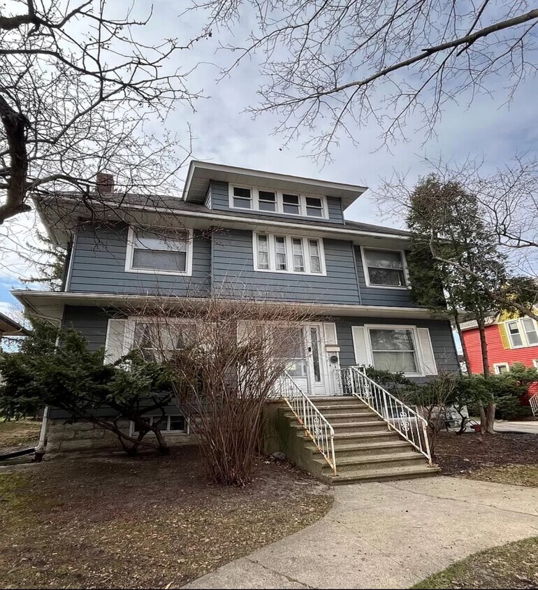 204 W Locust St Unit 3, Dekalb, IL 60115 - 204 W Locust St Dekalb, IL ...