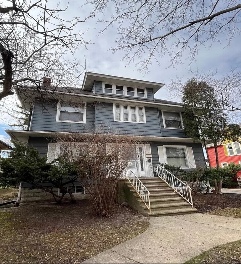 204 W Locust St Unit 3, Dekalb, IL 60115 - 204 W Locust St Dekalb, IL ...