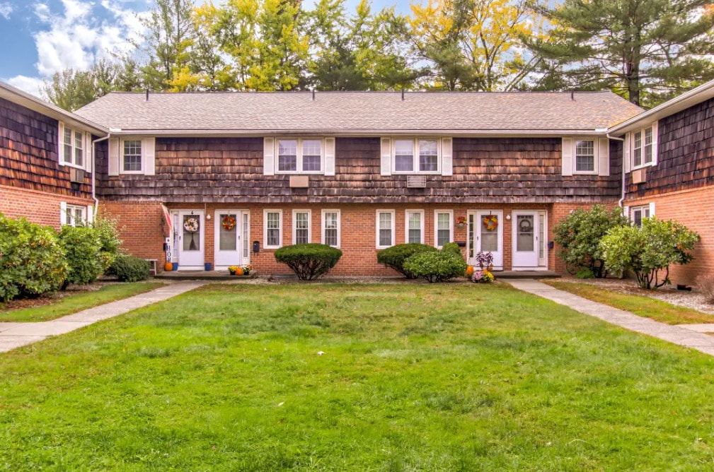 Suffield West Apartments - Harmon Dr Suffield, CT 06078 | Apartments.com