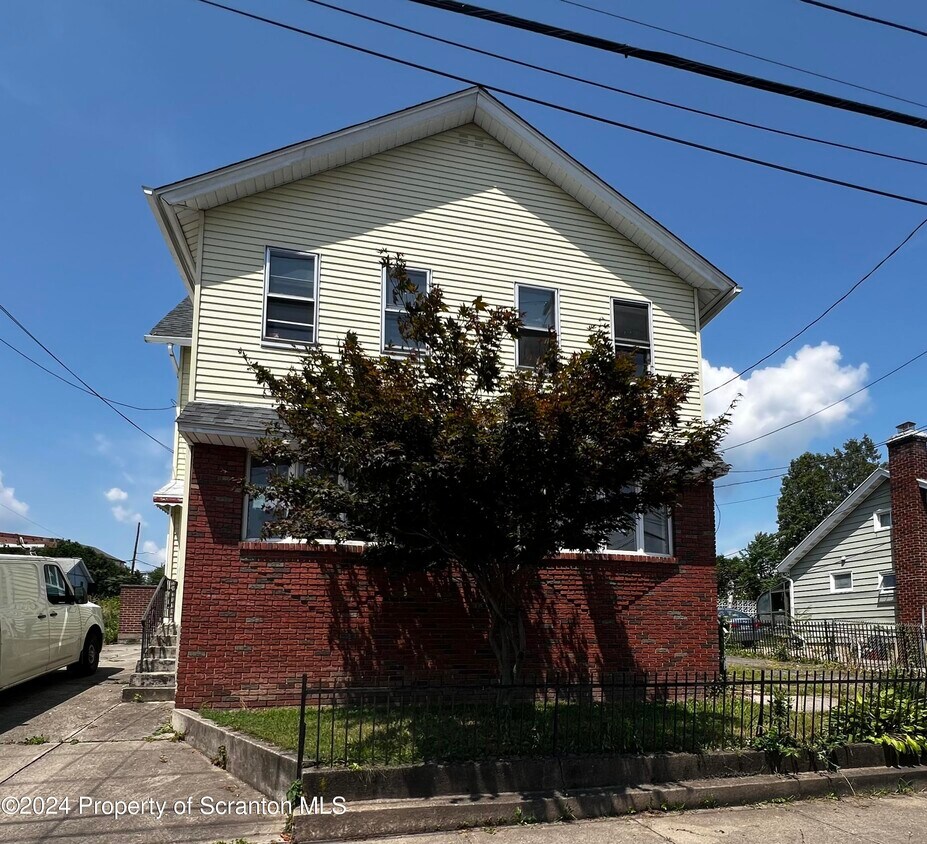 427 St Frances Cabrini Ave, Scranton, PA 18504 - Room for Rent in ...