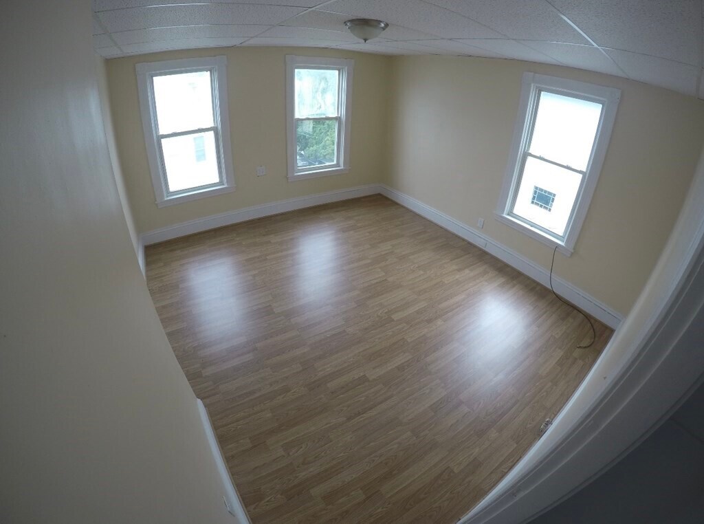 23 Hacker St Unit 2 and 3, Worcester, MA 01603 - Room for Rent in ...