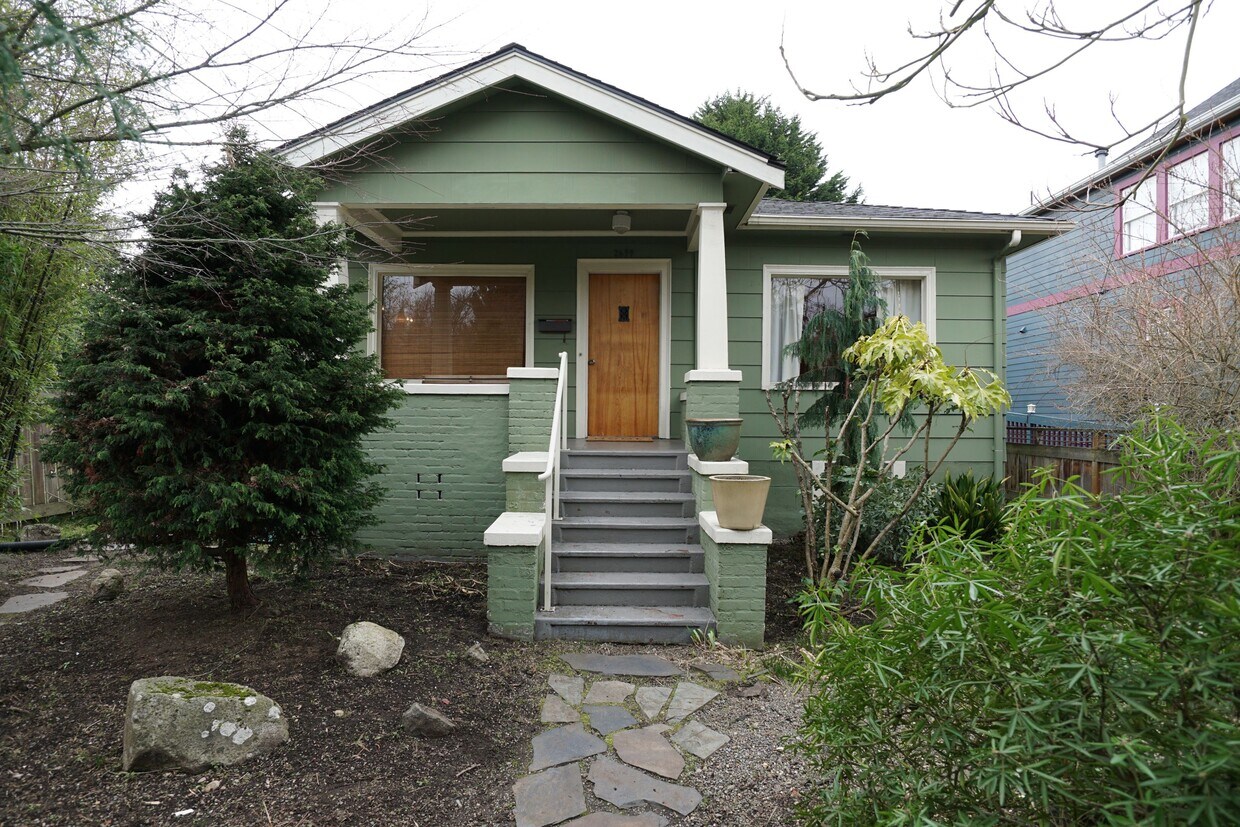 2659 49th Ave SW, Seattle, WA 98116 - House Rental in Seattle, WA ...