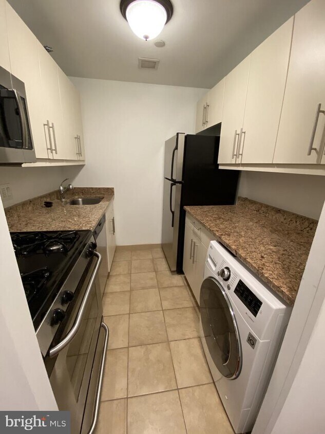 219-29 S 18th St Unit 1010, Philadelphia, PA 19103 - Room for Rent in ...