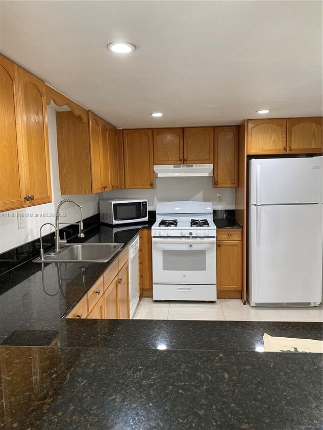 6947 SW 115th Pl, Miami, FL 33173 - Townhome Rentals in Miami FL ...