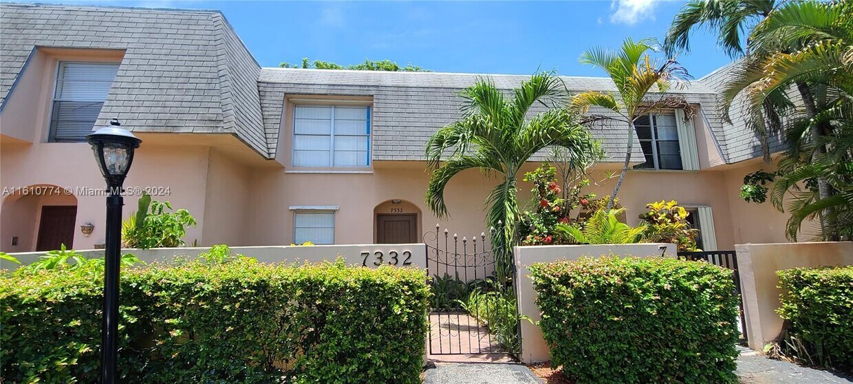 7332 SW 25Th Ct, Davie, FL 33317 - Townhome Rentals in Davie FL ...