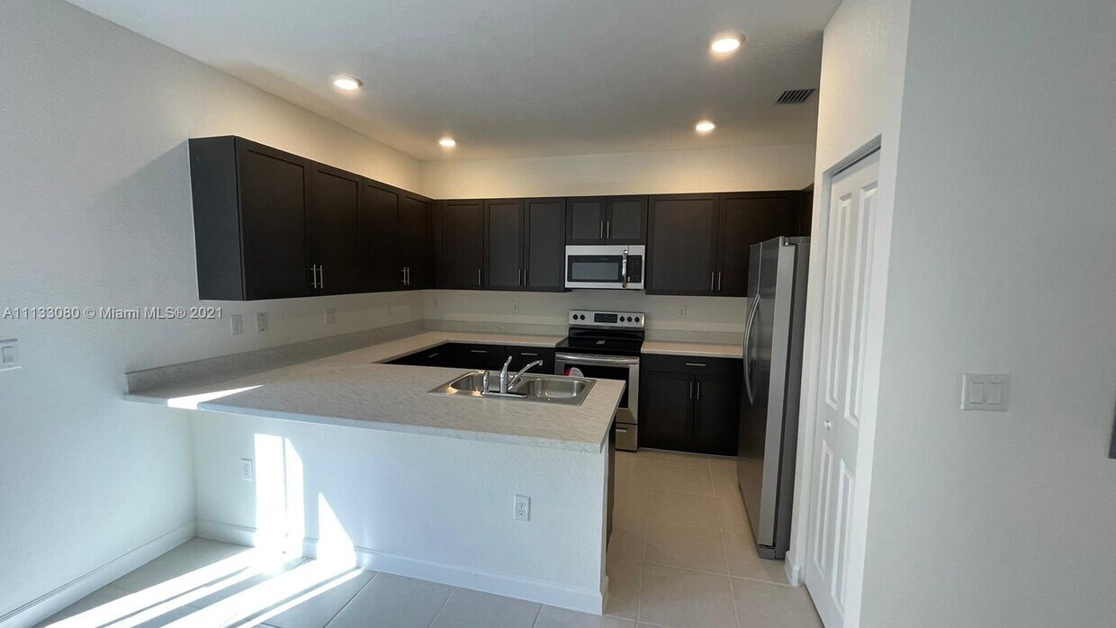 1766 SE 27th Rd, Homestead, FL 33035 - Townhome Rentals in Homestead FL ...