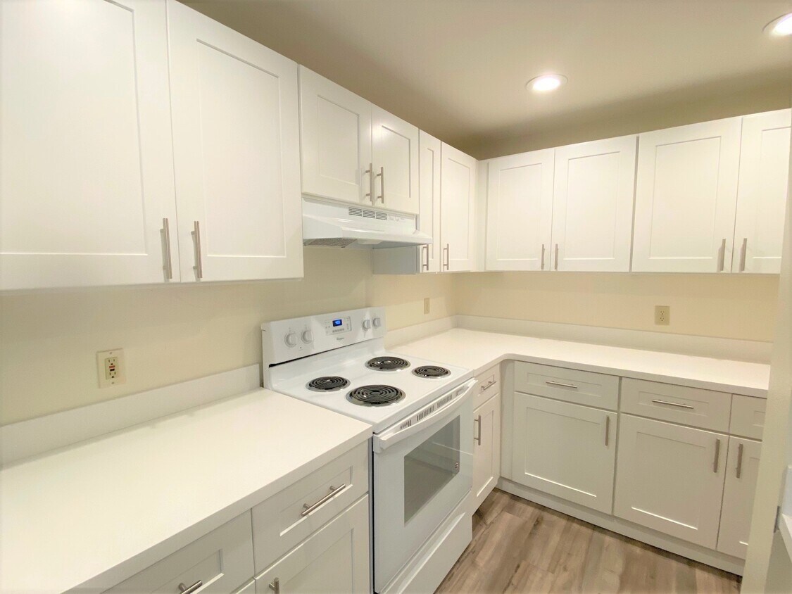 9200 Redmond Place Rentals in Redmond at 9200 Redmond-Woodinville Rd ...