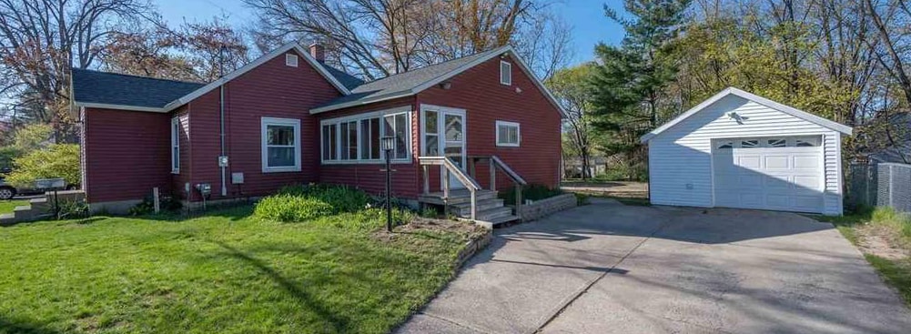 1422 W Carpenter St, Midland, MI 48640 - House Rental in Midland, MI ...