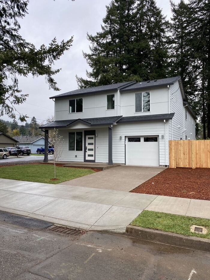 13838 SE Knight St Unit B, Portland, OR 97236 - Room for Rent in ...